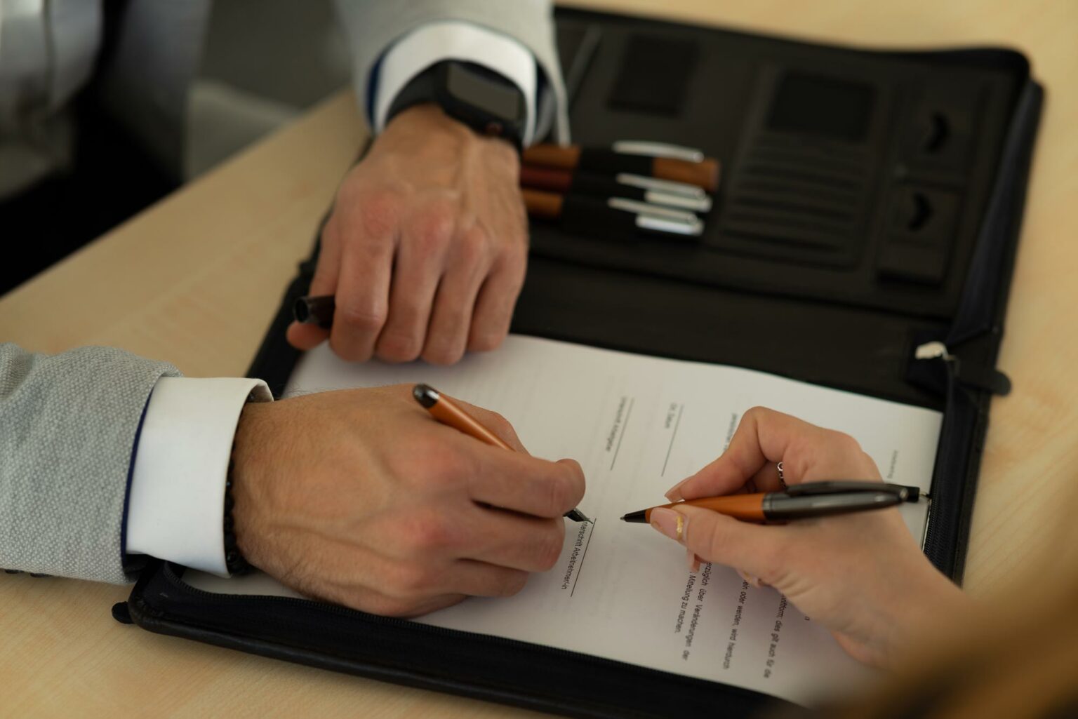 Perfekte Unterschrift: Auf diese Kriterien kommt es beim Signieren an ...
